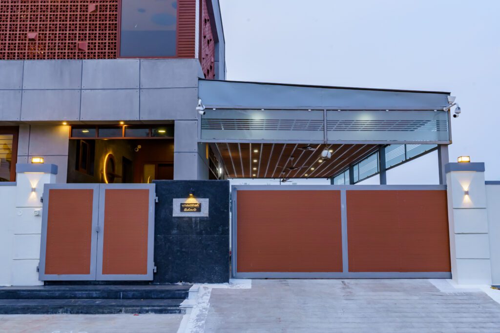 Exposed Concrete Panels in Modern Home Construction: Benefits ...